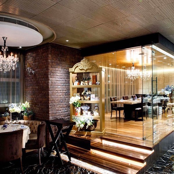 How To Decorate Your Home By Mixing Modern, Classic and Vintage Pieces ...